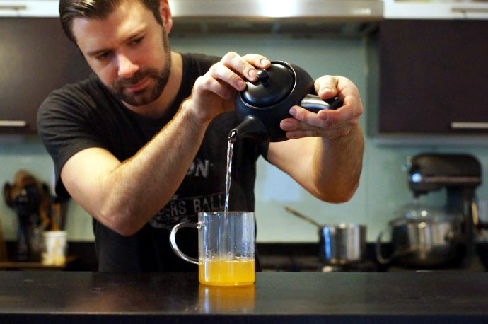 6 Easy Winter Drinks to Make When It's Too Cold to Go Out - The Drink ...